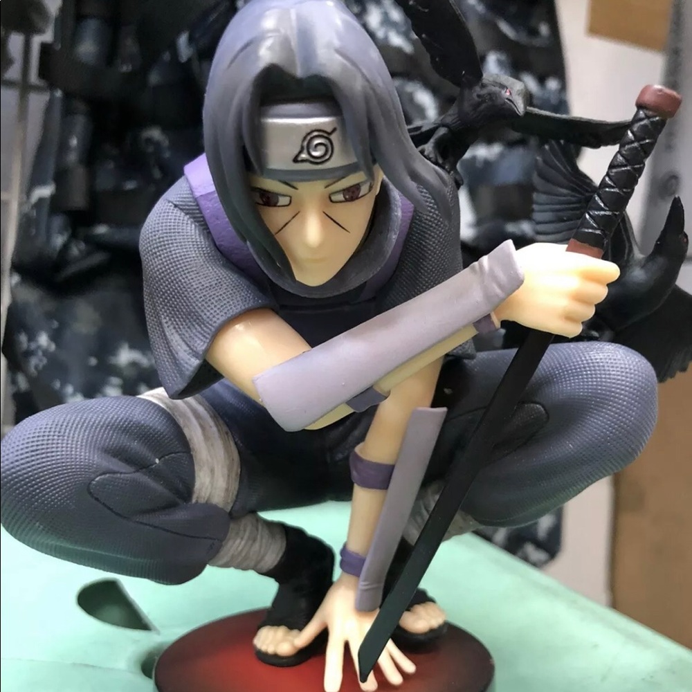 Itachi With Crows Resin Statue “Naruto” - Gem